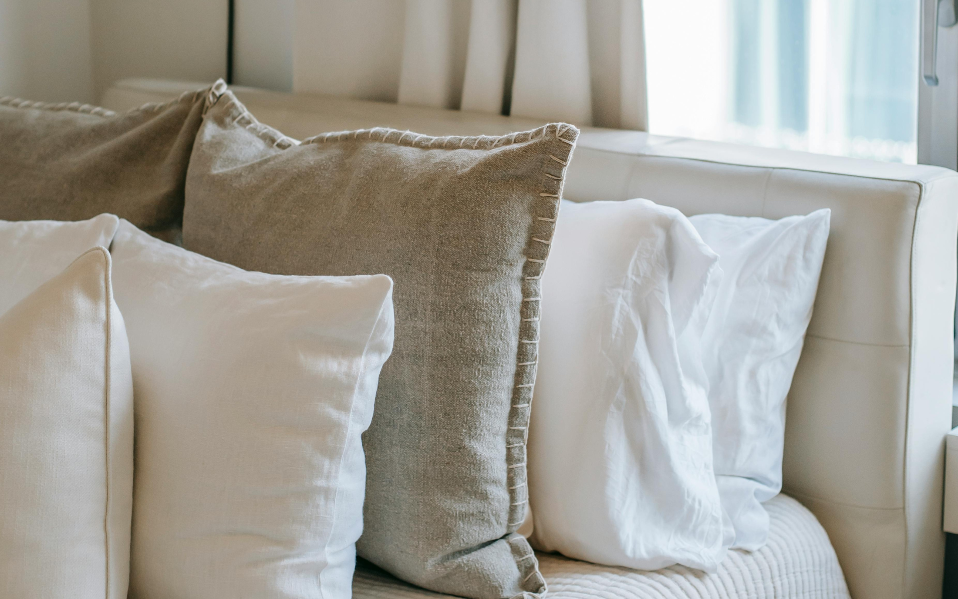 Comment créer une chambre épurée et apaisante – Dormez Français